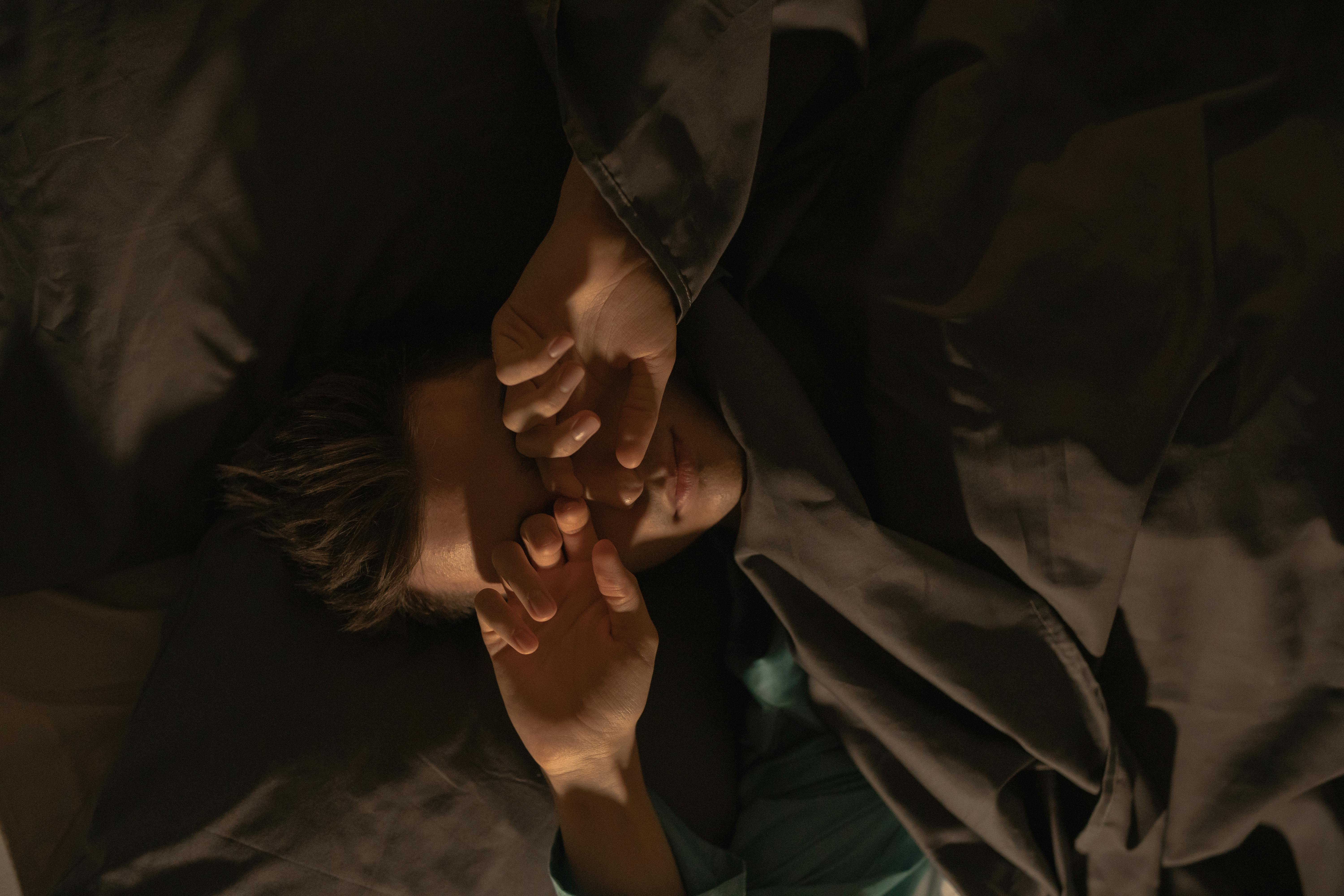 5 Alarming Signs Your Pillow Is Ruining Your Sleep (and Health) – Plush Lab